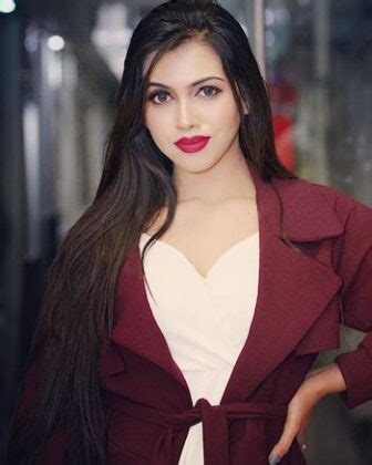 Palang Tod Caretaker Cast Actress Name Photos Story Ullu