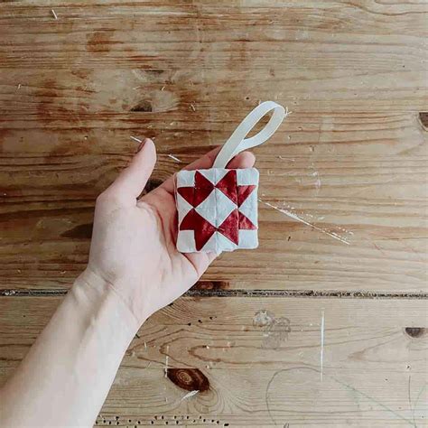 How To Make Christmas Patchwork Decorations Absolutely Adorable
