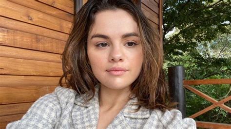 Selena Gomez S Outdoor Selfies Sparks Playful Exchange With Boyfriend
