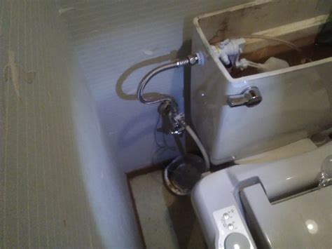 水漏れ 伊勢市 T様邸 トイレ水漏れ つまり 水まわりのトラブル出張修理 地元の水道屋光産業三重県 津市 松阪市 伊勢市 多気町 玉城町 明和町トイレのつまり排水修理水道修理お任せ