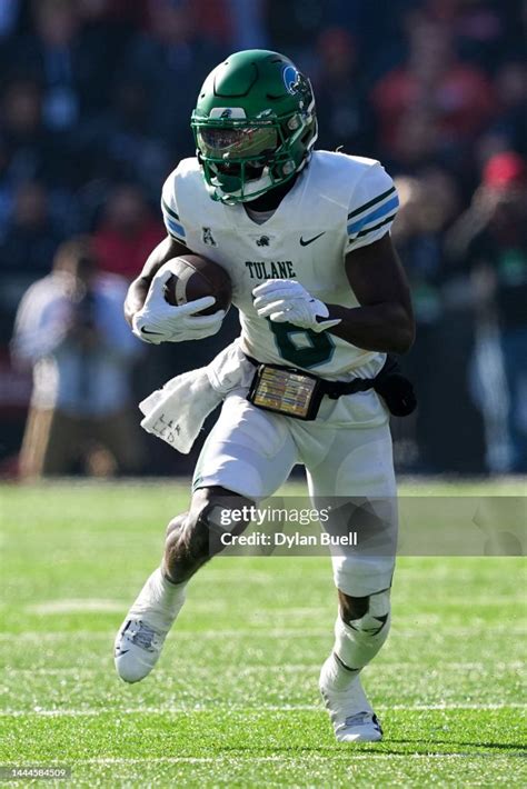 Lawrence Keys Iii Of The Tulane Green Wave Runs With The Ball In The