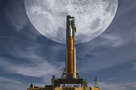 Nasas Artemis Ii Poised To Carry Astronauts Around The Moon In First
