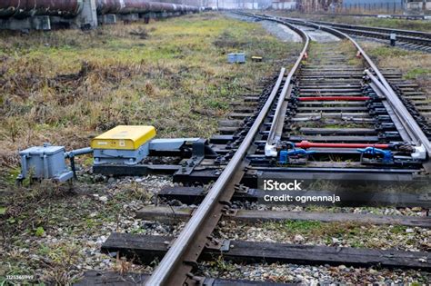 철도 산업 영역에서 화물 열차의 기대에는 세마포로 빈 레일 0명에 대한 스톡 사진 및 기타 이미지 0명 강철 개념 Istock