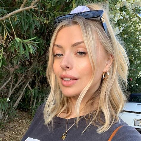 Corinna Kopf Leaves Twitch Short Hair Updo Hair Short Hair Styles