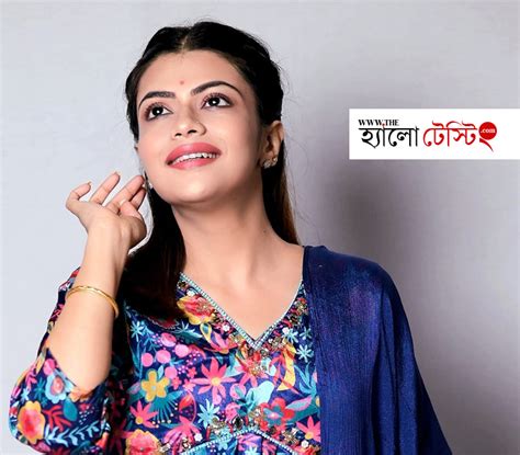 বড়দিনের ফ্যাশন Hello Testing