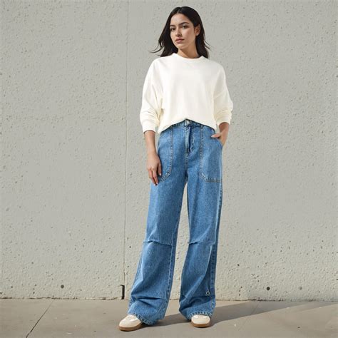 Shop Flared Mid Rise Jeans With Pockets Online Splash Uae