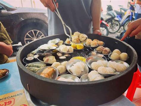 Low Yong Moh Restaurant 荣茂茶室 A Dim Sum Restaurant In Melaka