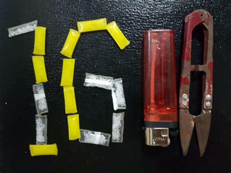 មុខសញ្ញា ជួញដូរ គ្រឿង ញៀន ២នាក់ត្រូវនគរបាលស្រុកស្អាងចាប់ខ្លួន