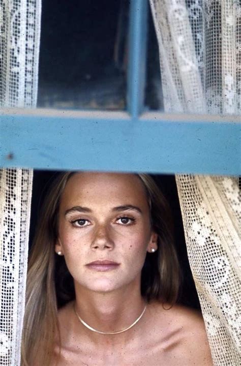 Peggy Lipton Old Hollywood Glamour And Mod Squad Star