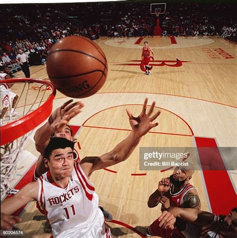 Yao Ming Chicago Photos And Premium High Res Pictures Getty Images