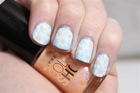 Daisy Nail Art How To Volleysparkle