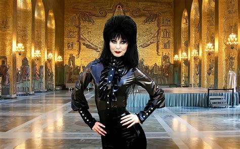Elvira Wallpaper