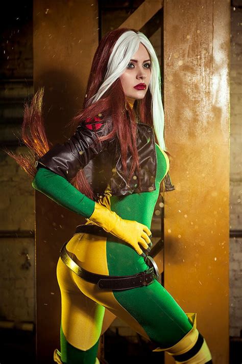 Sexi Rogue cosplay - 9GAG