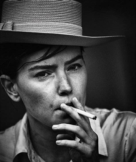 Daisy Ridley Picture Daisy Ridley Women Smoking Driving Miss Daisy