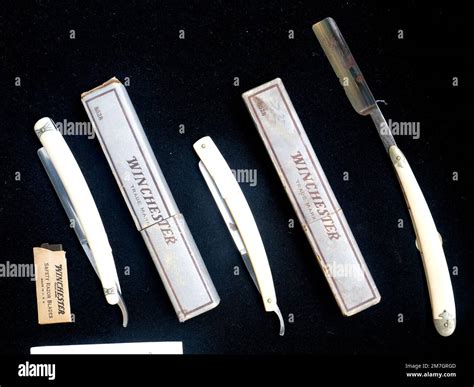 Vintage Straight Razor Brands