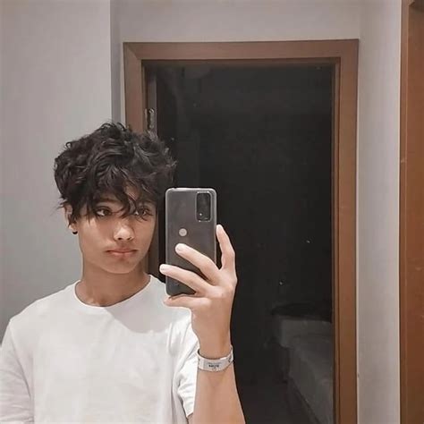 Athoslen Athosgustavo • Threads Say More