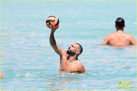 Egyptian Soccer Star Mohamed Salah Shows Off Ripped Abs Going Shirtless