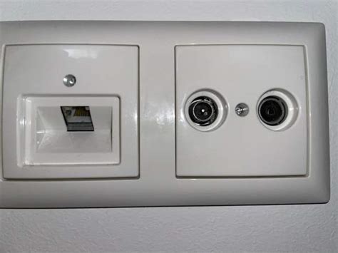 Welcher Router Anschluss Ist Für „kabel“ Internet Wlan Netzwerk Telekom