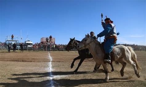 Х Улам Өрнөхийн хээр даага өнгөллөө