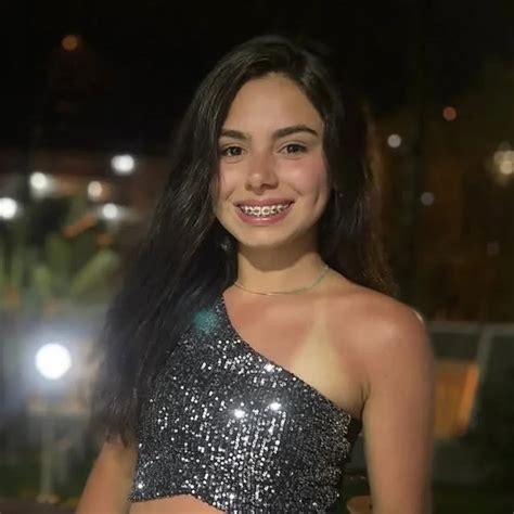 Ana Clara Barbosa (@clara_3702) • Threads, Say more
