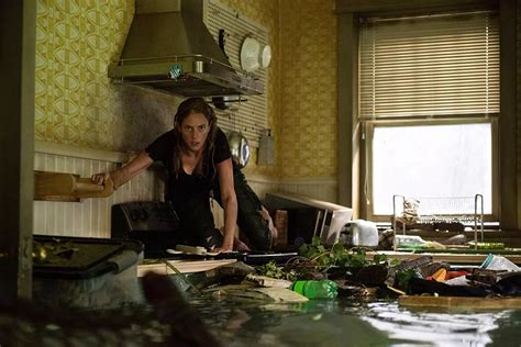 Crawl A Florida Alligator Horror Movie Drops First Trailer Miami