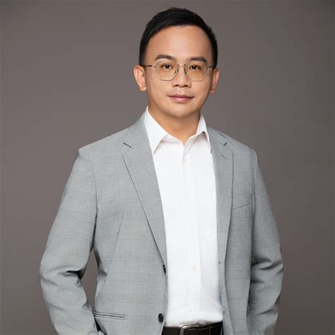 Tvbs娛樂頭條 我一再提醒自己，現在我的家是俊杰，只存在記憶裡的叫做韋德。「他對我來說，早就是另一個世界的人了，而那個世界，叫做回憶」（家妮） 16個夏天 Facebook