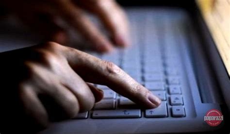 Сийлбэртэй гэр захиалгаар нийлүүлнэ гэж ахмадуудыг залилжээ