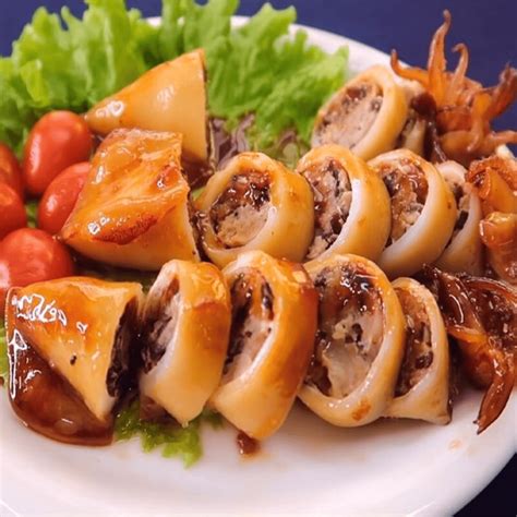 Mực Nhồi Thịt Sốt Cà Chua