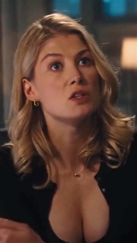 Rosamund Pike Jack Reacher Hot