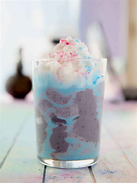 Save Your Coins 20 Starbucks Copycat Recipes You Can Make For Cheap