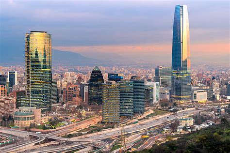 Santiago De Chile Banco De Fotos E Imágenes De Stock Istock