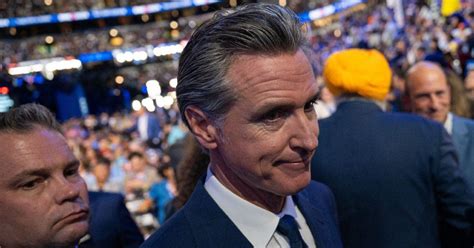 Gavin Newsom Létonnante Apparition Sans Gel Capillaire Du Gouverneur