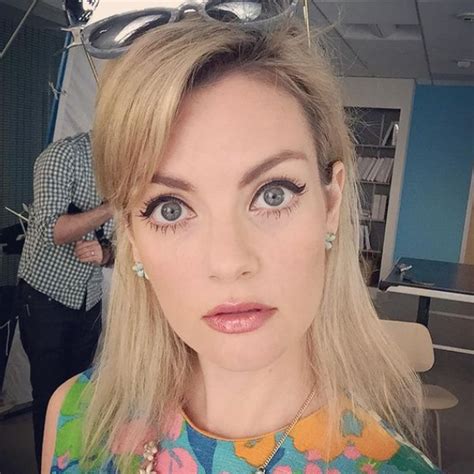 Siobhan Thompson Comedian Scrolller Siobhan Thompson Comedian Scrolller