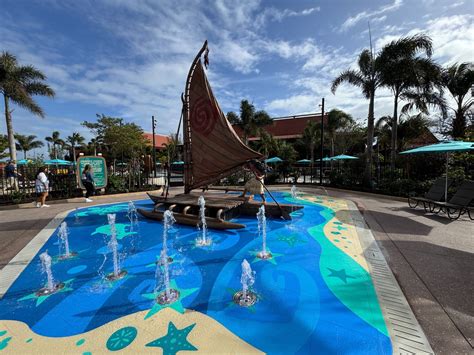 Photos Tour New Dvc Island Tower Pool Moana Splash Pad And Wailulu Bar And Grill At Disneys