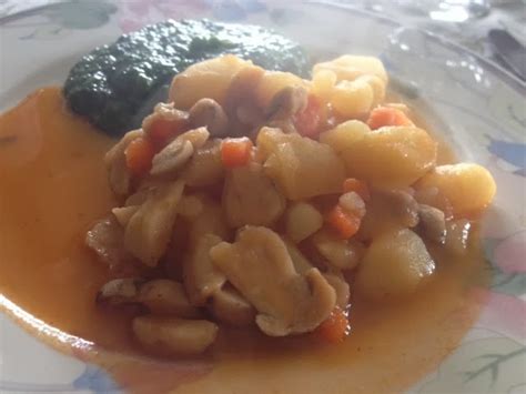 Sabores Experiências And Aventuras Batatas Guisadas Com Míscaros E Esparregado De Nabiças