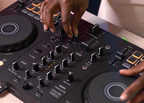 Pioneer Djs New Ddj Flx4 A Beginners Controller With Smart Fading
