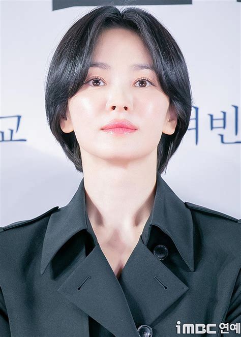 [움짤] 송혜교 여유로운 미니멀 아름다움