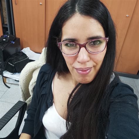 Daniela Fernandez Youtube