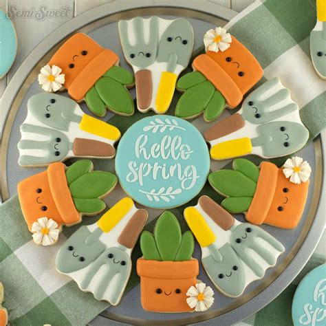 Decorate A Cute Easter Bunny And Chick Cookie Platter