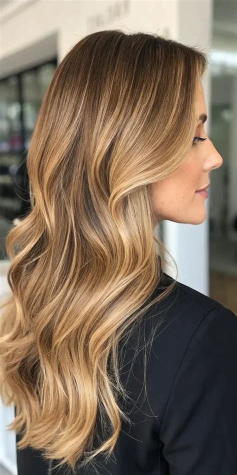 Warm Honey Blonde Hair Ideas Balayage Highlights Bob And Dark Roots