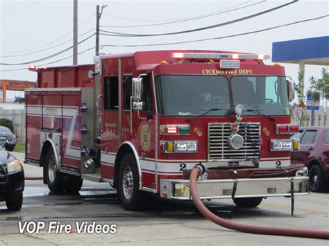 Sutphen Fire Engine On Scene «