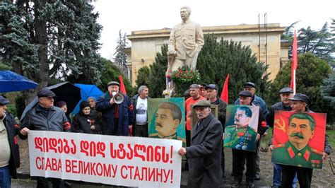 Ruptură în Biserica Ortodoxă Rusă După Ce Un Preot A Sfințit O Statuie