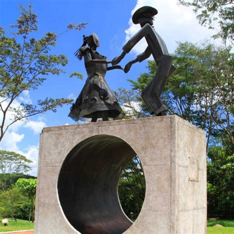 Recorrido Por Los Monumentos Más Representativos De Villavicencio
