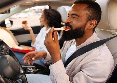 87 Of People In The Us Eat In Their Cars Here Are The 10 States Where