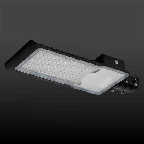 چراغ خیابانی هستی نور آریا نیک