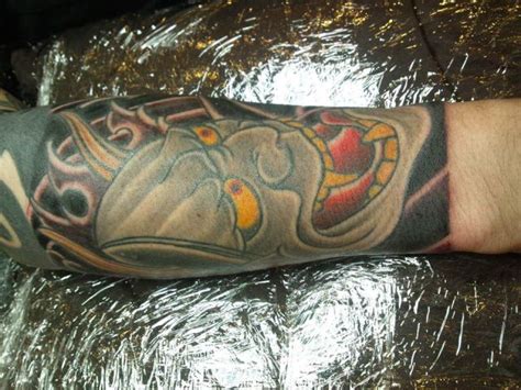 手首男性般若カラーのタトゥーデザイン｜タトゥーナビ