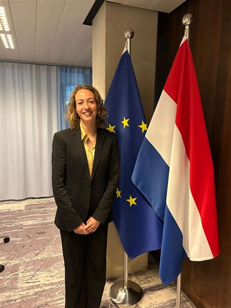 Twee Weken Geleden Heb Ik Mijn Stage Afgerond Bij Het Ministerie Van Buitenlandse Zaken Met