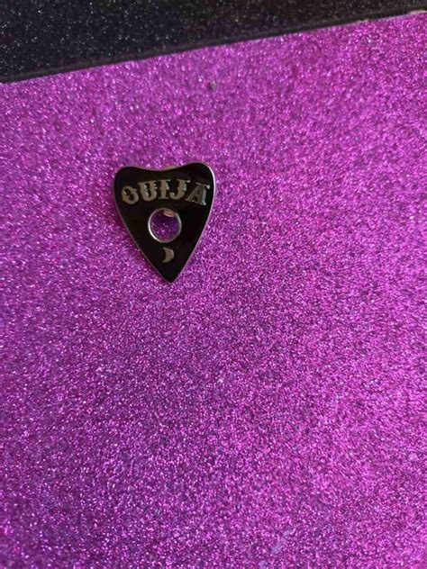 Значок — ціна 35 грн у каталозі Сувеніри Купити товари для дому та побуту за доступною ціною на