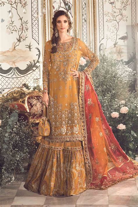 Mehndi Dress In Pakistani Bridal Gharara Kameez Style Nameera By Farooq