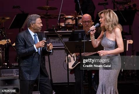Billy Davis Jr And Marilyn Mccoo Of The 5th Dimension Perform During